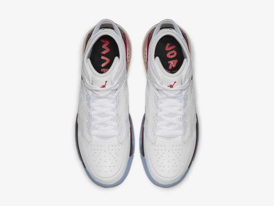 Jordan Mars 270 "White/Red" - J23