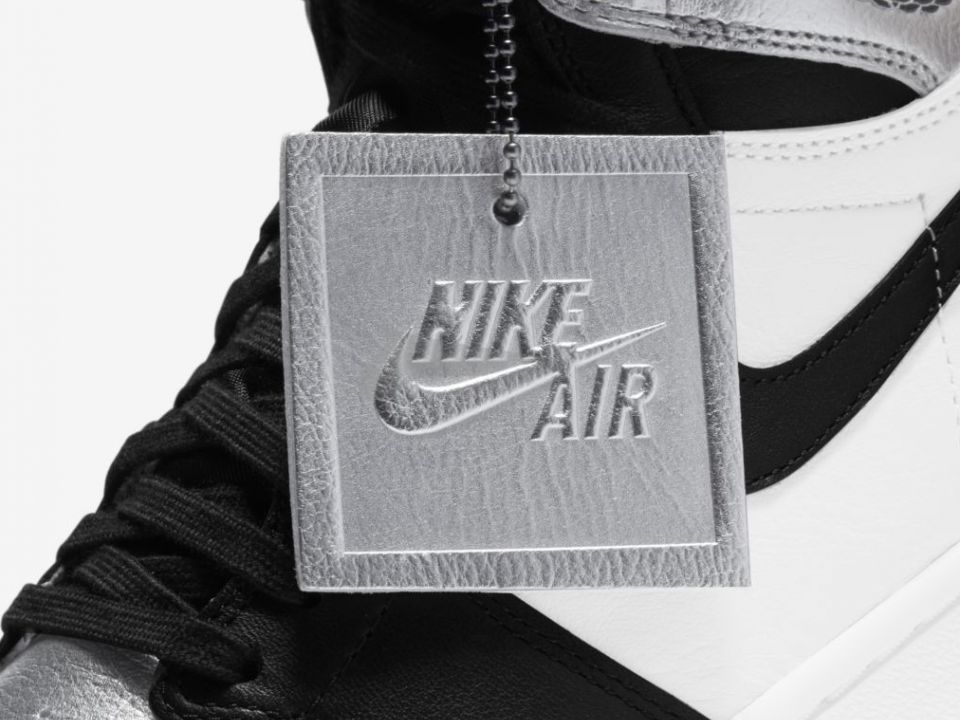 Jordan 1 Retro High OG WMNS "Silver Toe" - J23